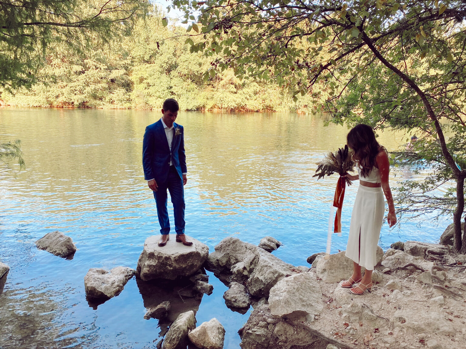S + N // Austin Creekside Elopement | Showit Blog